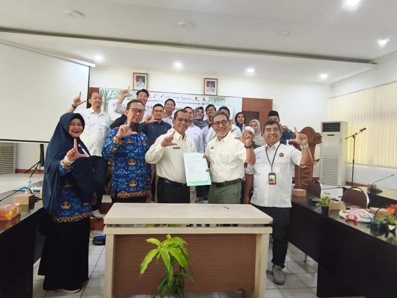 SKK Migas – EMP Group Hijaukan Riau Lewat Penanaman Ribuan Bibit Pohon